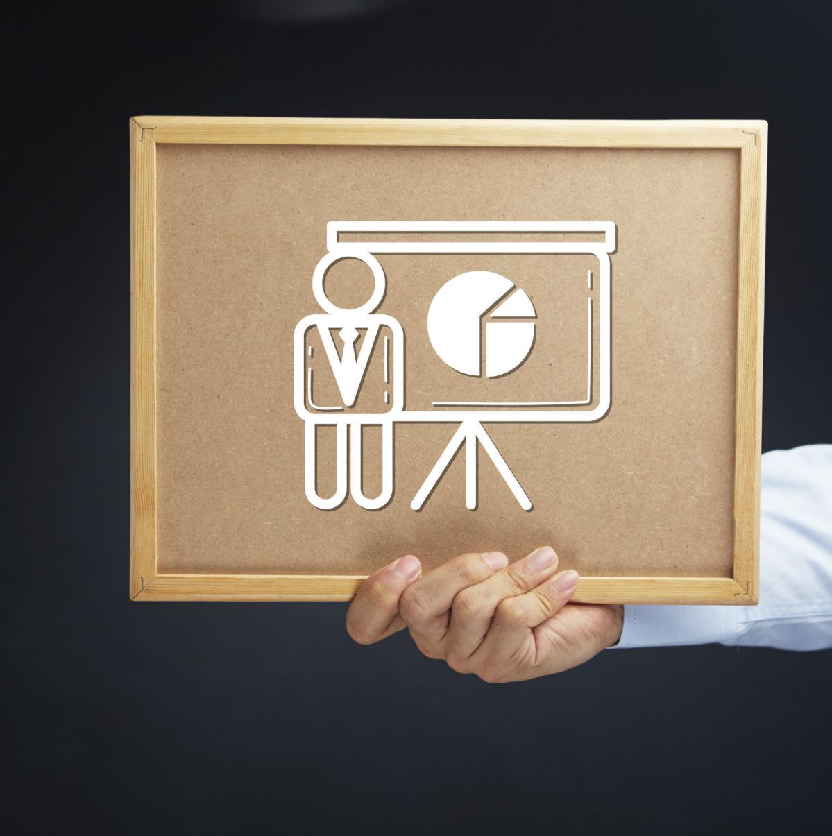 Sources in a slideshow = recommended or mandatory?